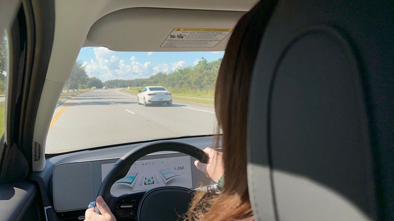 Future Central Florida expressway to have E car-charging